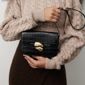 The 21 Most Covetable French Handbag Brands For Chic Everyday Carry ...