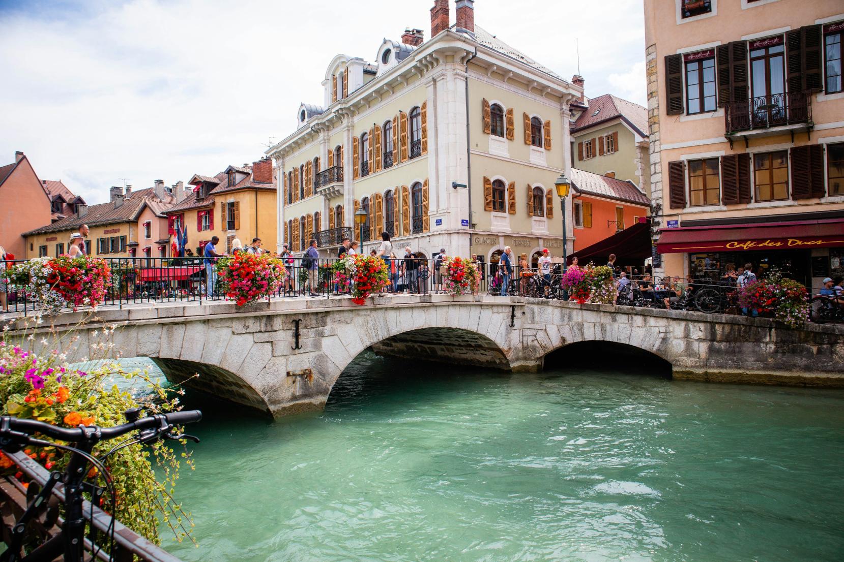 Destination Guide: Annecy, France - Albert Review